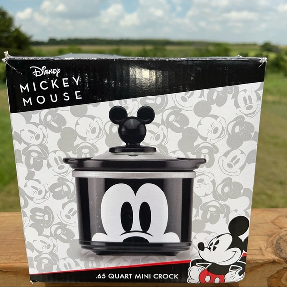 Disney | Kitchen | Disney Mickey Mouse Mini Crock Pot 65 Quart Slow ...